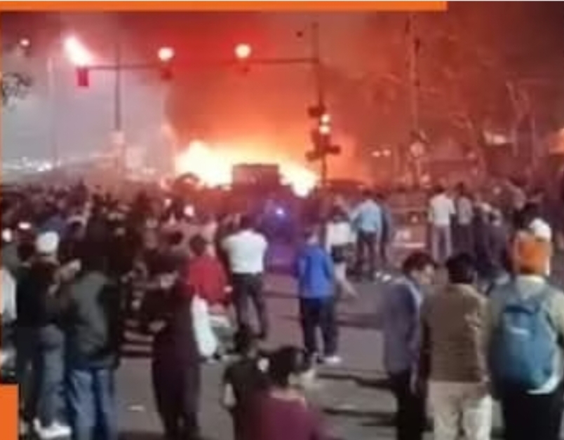 Eleven people died in a bomb explosion in a car in front of Red Fort ...
